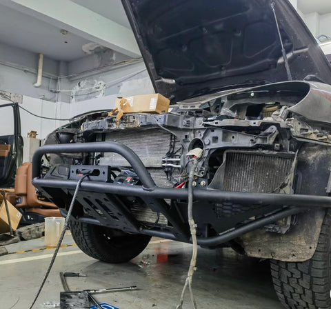 Porsche Cayenne 958 Tubular Offroad Bumper with Winch Mount – AkiOverland