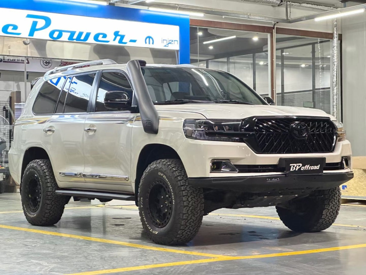 Toyota Facelift LC200 Bumper 16-20 – AkiOverland